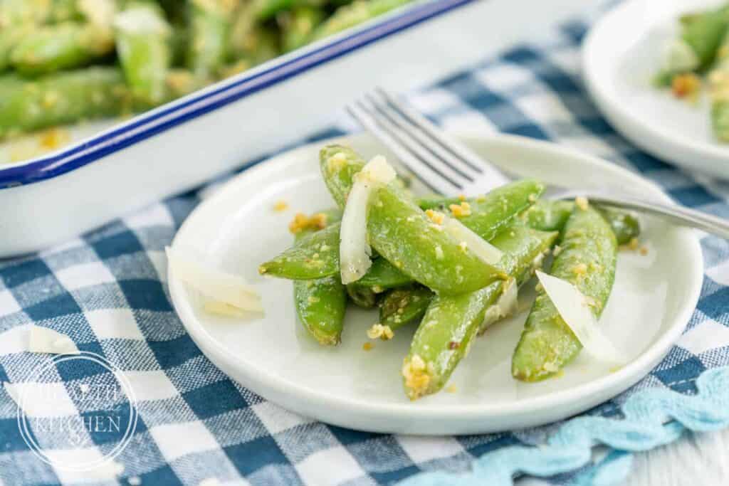 Parmesan Garlic Roasted Sugar Snap Peas – Health Starts in the Kitchen