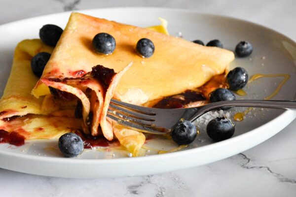 Easy German Crepe Recipe - How To Make Authentic Pfannkuchen – Health ...